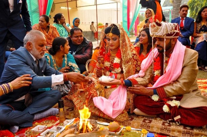 The Joy of Bidaai, the Sorrow of Daan - Happy HO